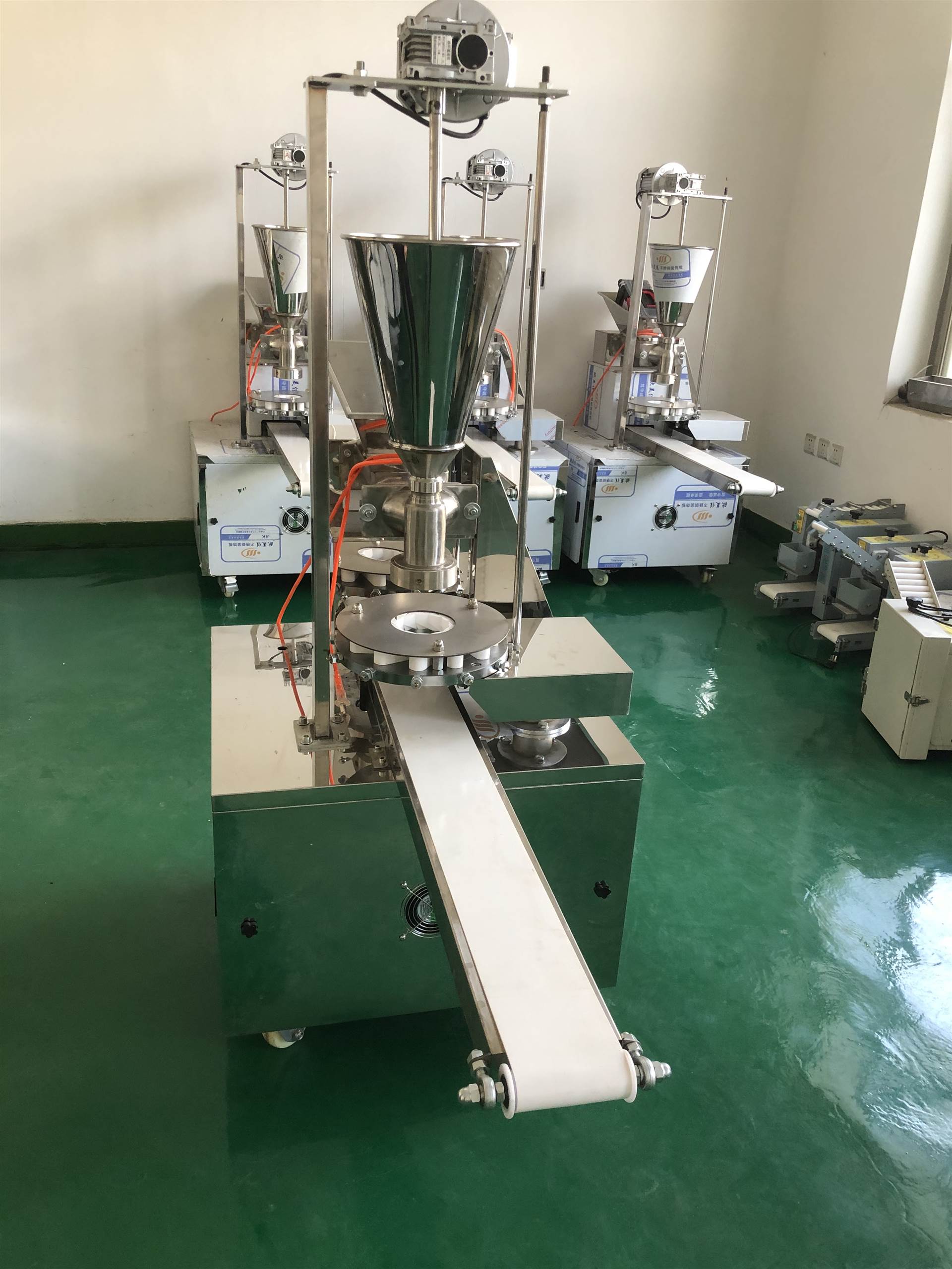 包子机商用 全自动包子馒头馅饼一体机 小型仿手工早餐小笼包机器_包子机商用_邢台迈吉机械制造厂
