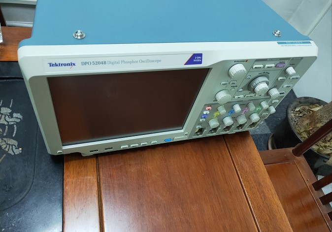泰克Tektronix DPO5204B混合域信号示波器