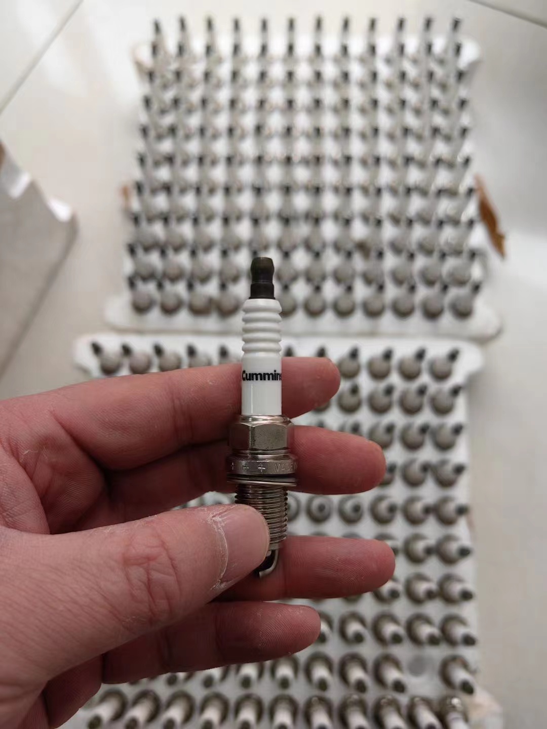 Cummins康明斯火花塞4955850-搜了网